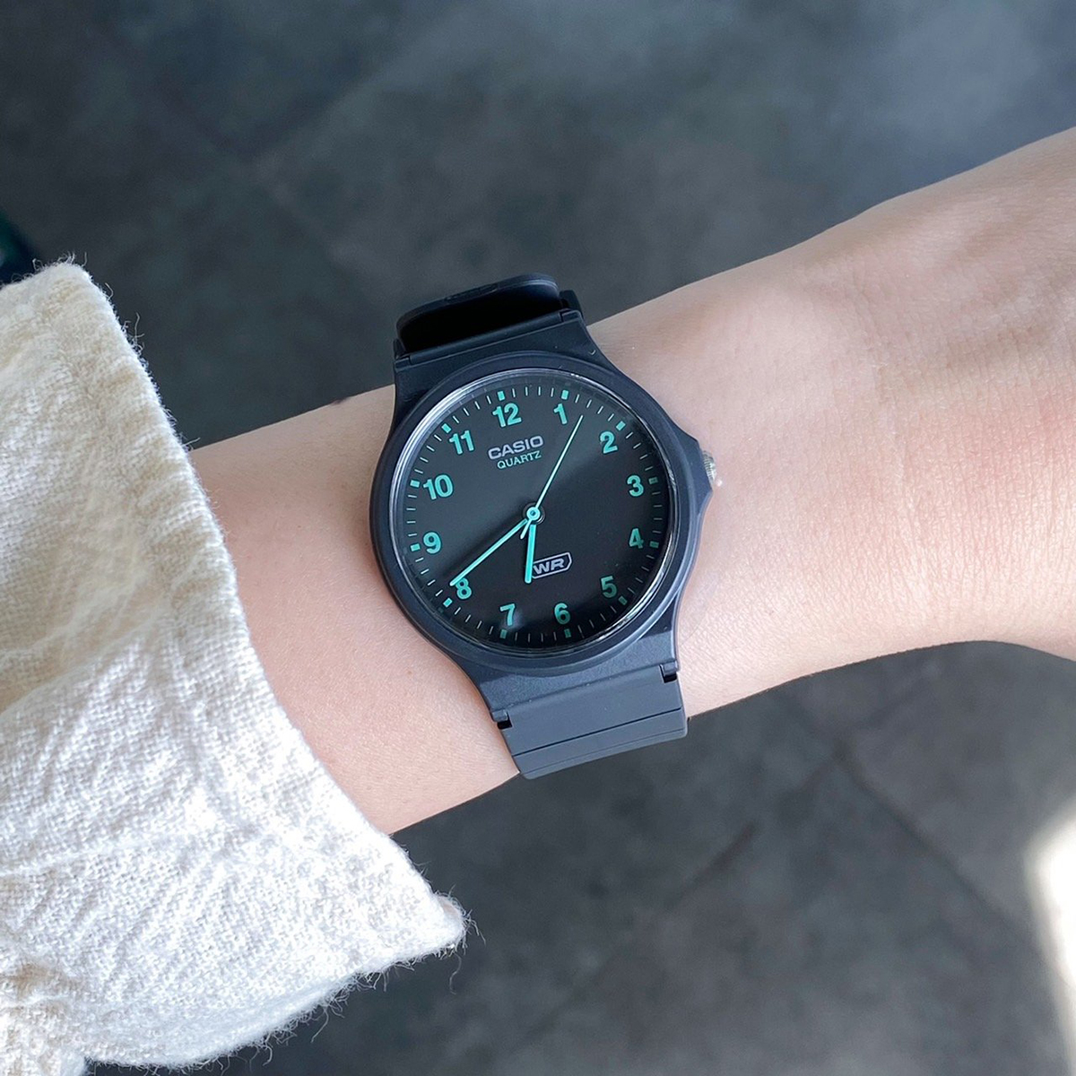 CASIO MQ-24B-8B - Sat Trade